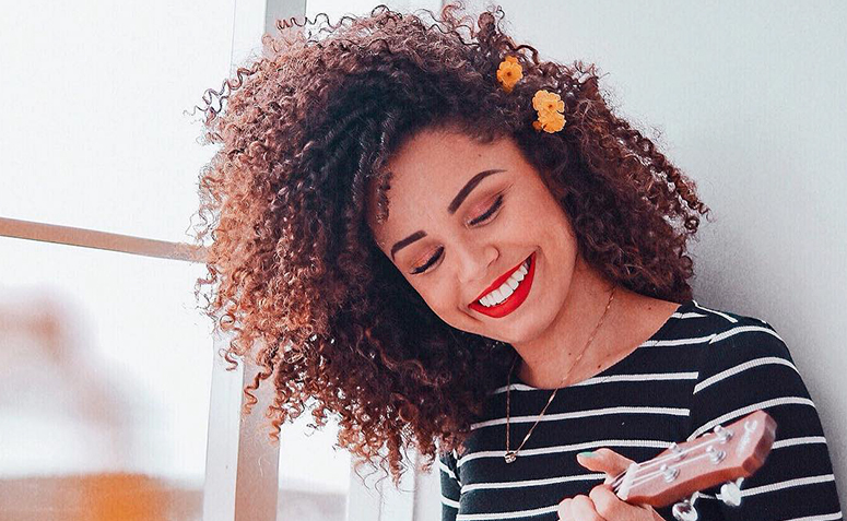 TEXTURIZAÇÃO CAPILAR → O que é e como fazer? Tipos e Passos!